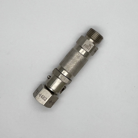 Plug connection for paint and lacquer on the base of synthetic resin ...